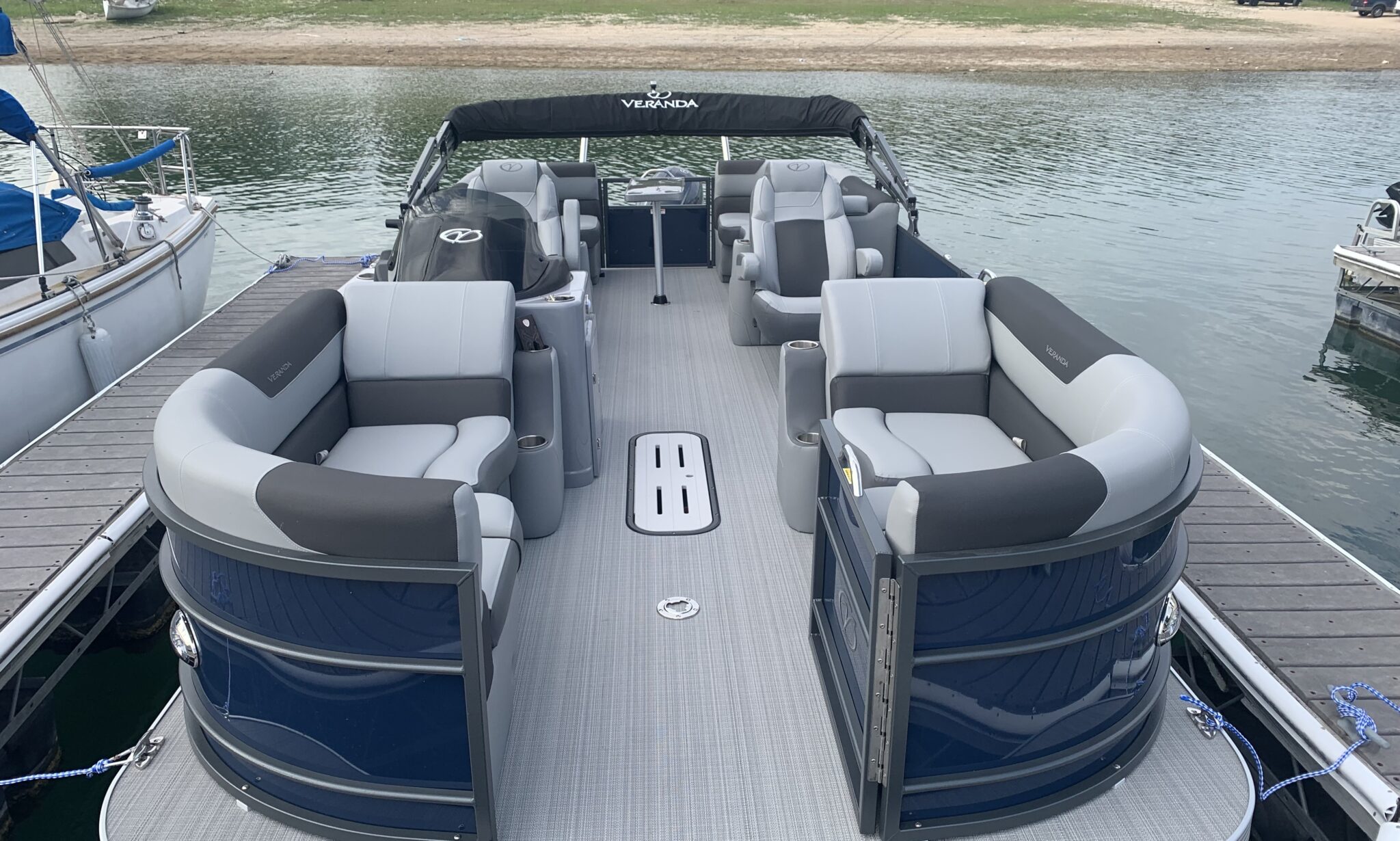 What Is The Price Range For A Veranda Pontoon Boat Rental? – Salty Boating